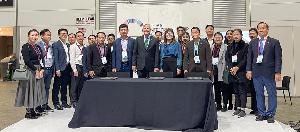 YEAC | ឧកញ៉ា បុិច បូឡែន ប្រធានសមាគមសហគ្រិនវ័យក្មេងកម្ពុជា ...